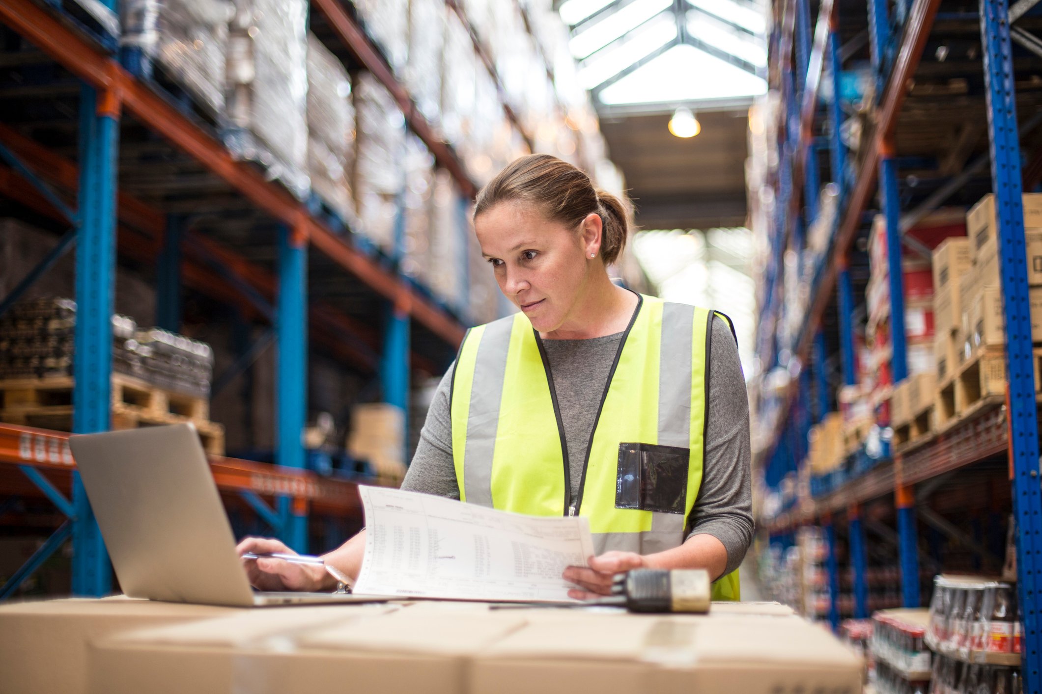 Conheça como funciona a graduação em Logística